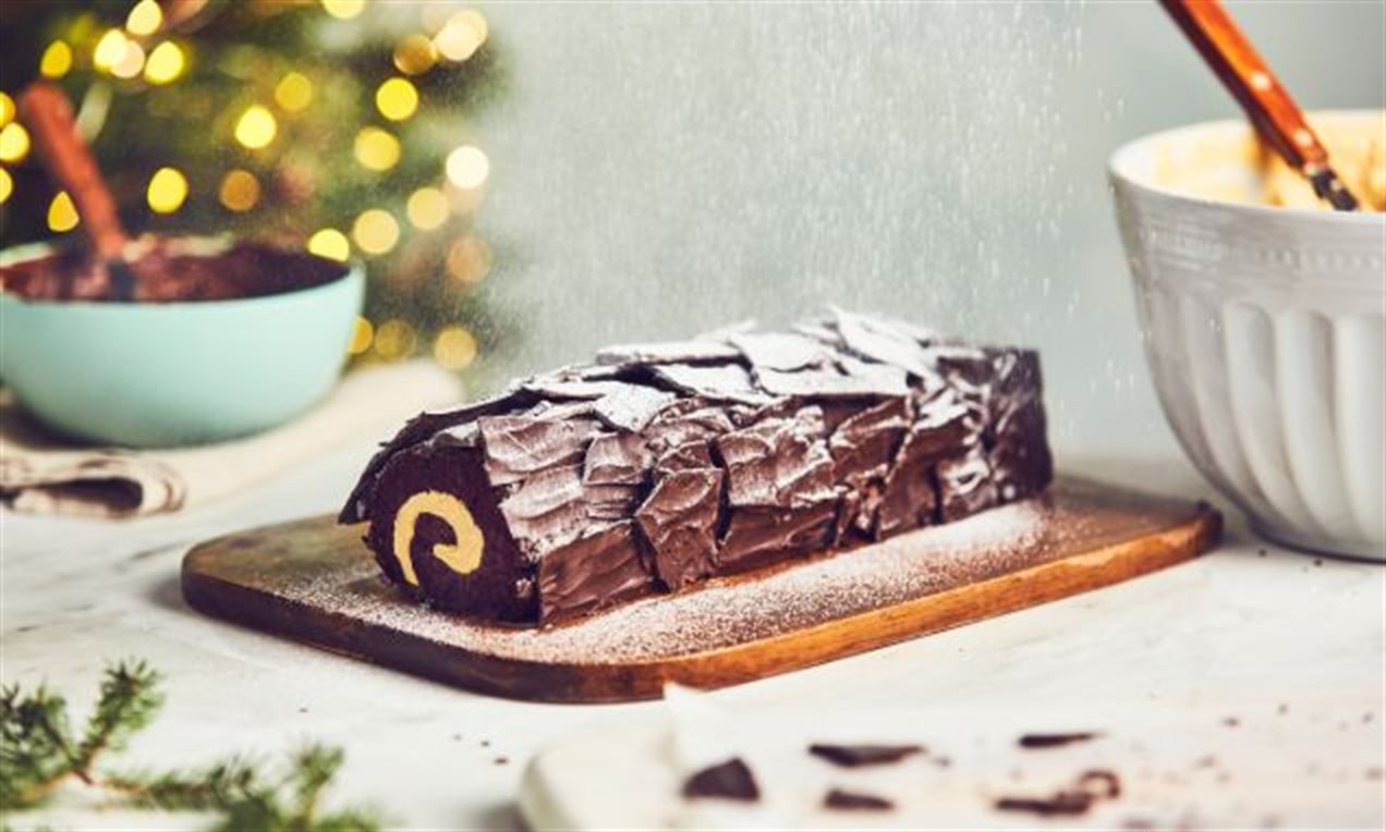 Chocolate Caramel Yule Log Recipe | Dr. Oetker