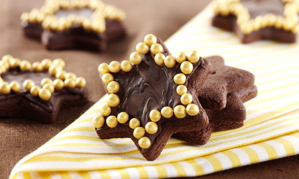 Spiced Chocolate Star Biscuits Recipe | Dr. Oetker