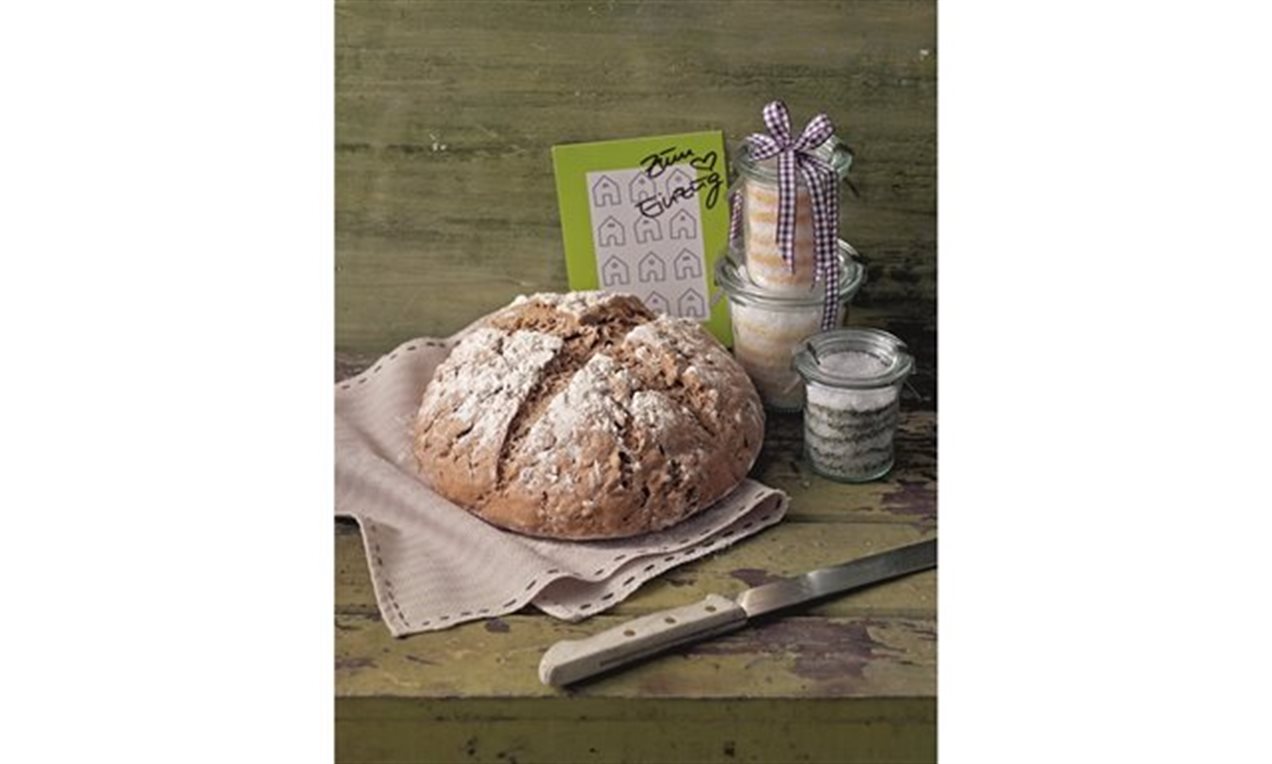 Rustic Seeded Bread Loaf Recipe | Dr. Oetker