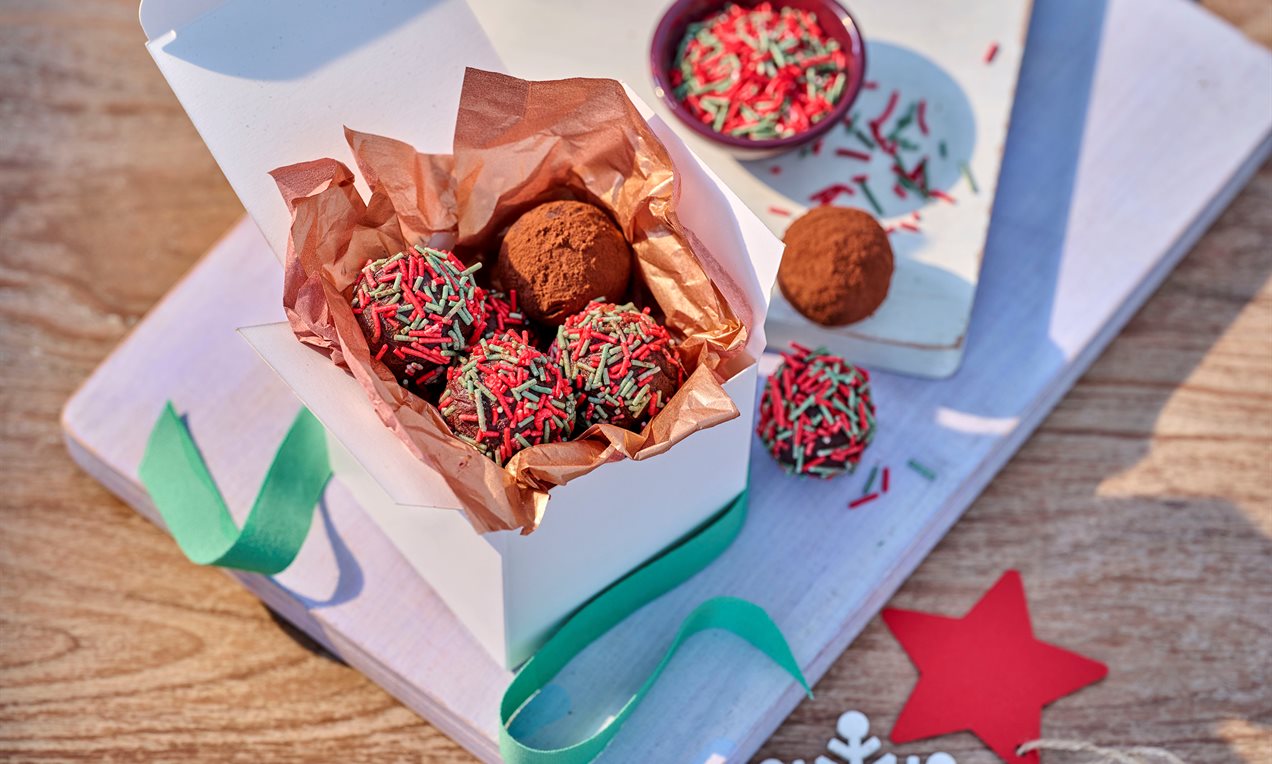 Christmas Chocolate Truffles Recipe | Dr. Oetker