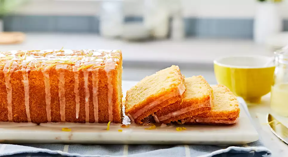 How to Create the Perfect Chocolate Drip | Dr. Oetker