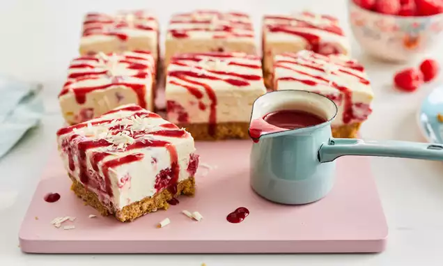 Gluten Free White Chocolate & Raspberry Cheesecake Recipe | Dr. Oetker