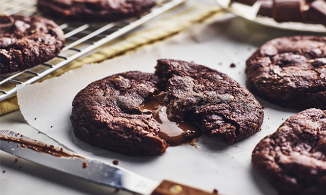 Triple Chocolate Filled Cookies Recipe | Dr. Oetker