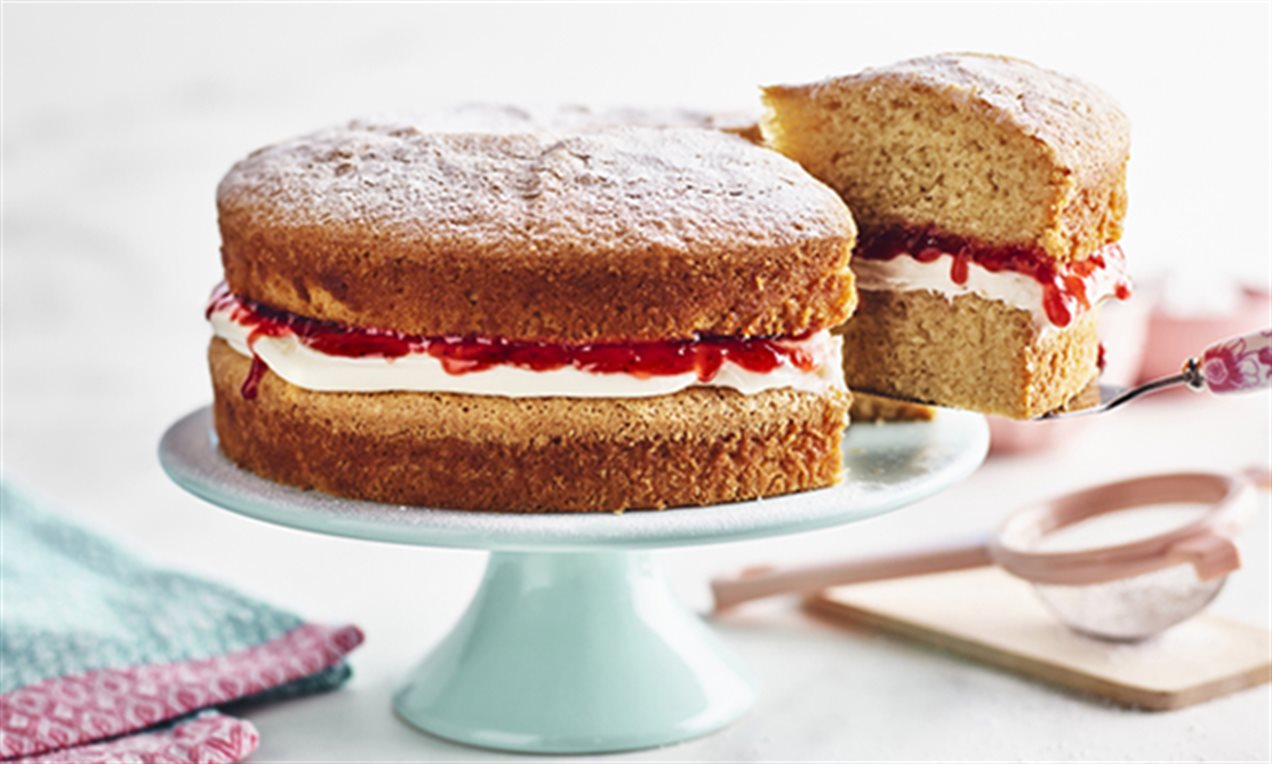 Vegan Victoria Sponge Cake Recipe | Dr. Oetker