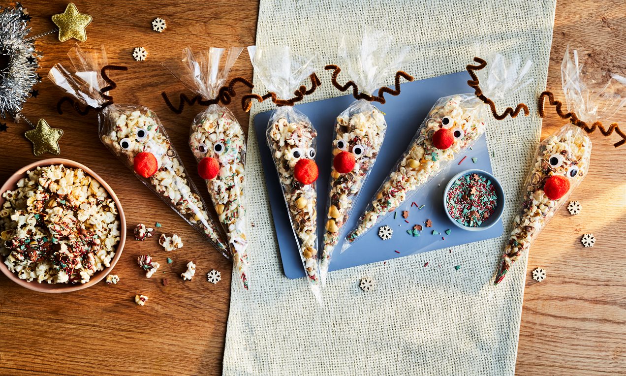 Reindeer Popcorn Bags Recipe | Dr. Oetker