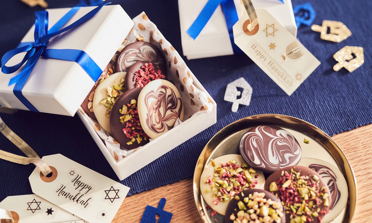 Gelt Chocolate Coins Recipe | Dr. Oetker