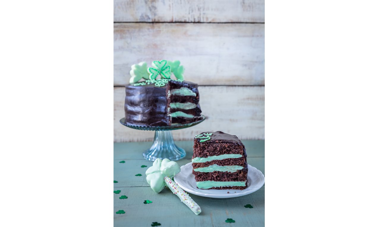 St. Patrick's Chocolate Shamrocks Cake Recipe | Dr. Oetker